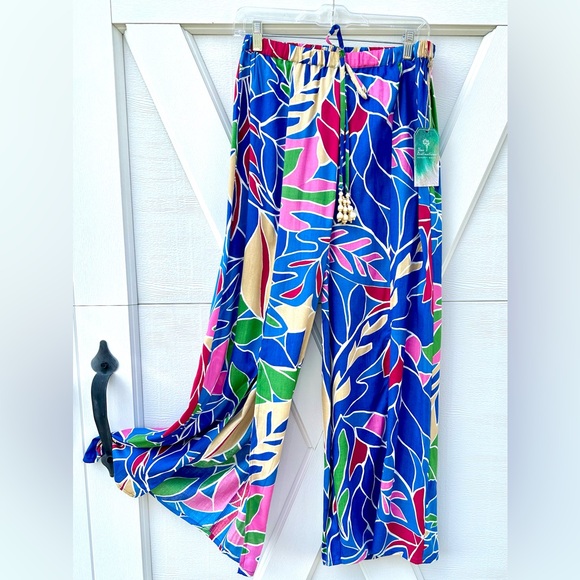 True Destinations | Pants & Jumpsuits | Closet Clearout True ...